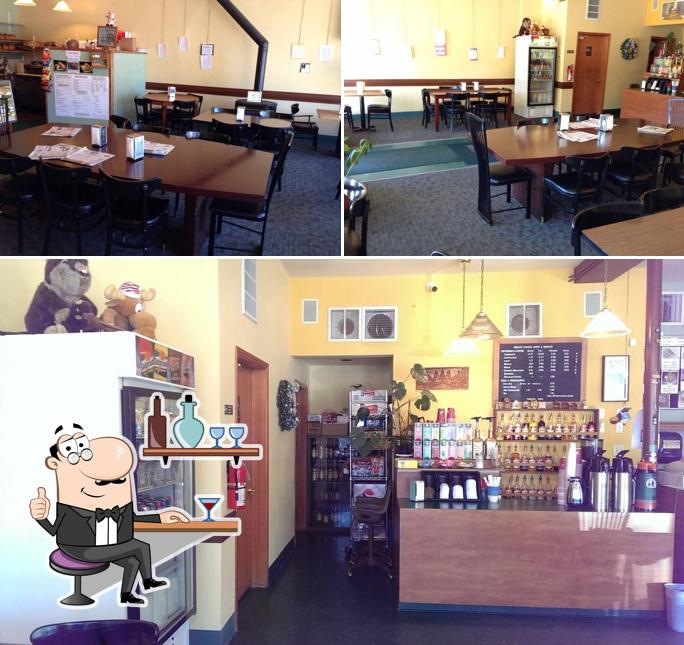 Geno's Coffee Shop & Bakery, Burien - Restaurant menu, prices and reviews