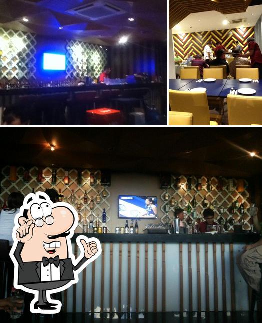 Superstar Bar & Grill, Pasay