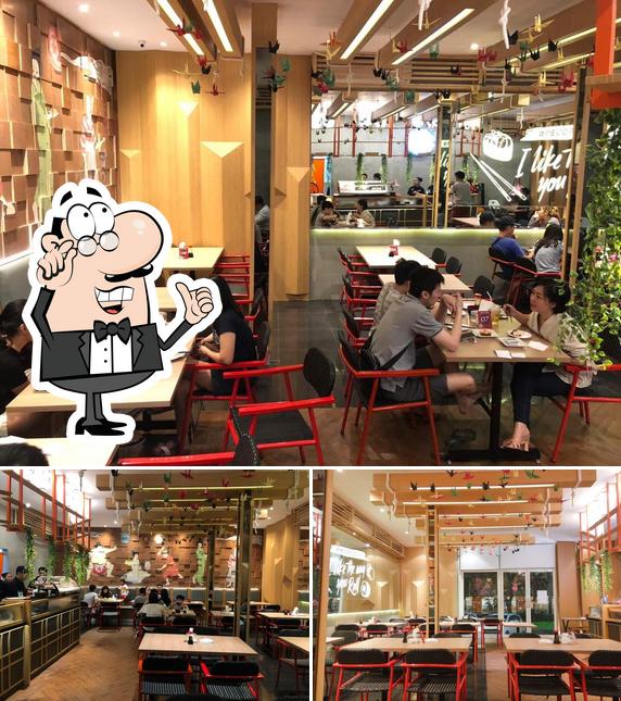 Peco Peco Sushi Loop Graha Famili restaurant, Surabaya - Restaurant ...