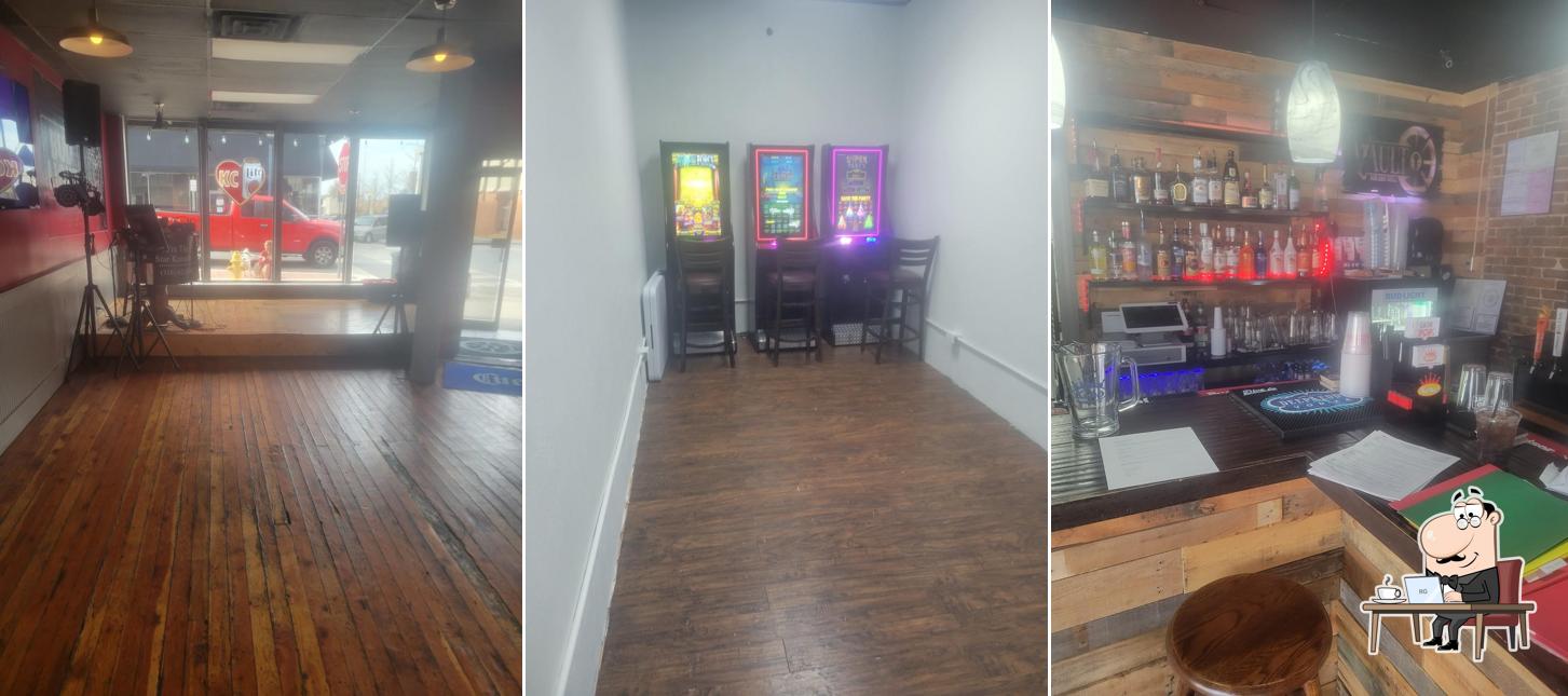 The Vault Bar and Grill, Springfield - Restaurant menu, prices and reviews
