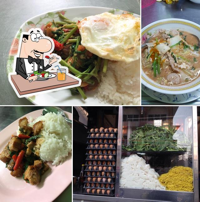 Khiang Yaowarat, Bangkok - Restaurant menu, prices and reviews