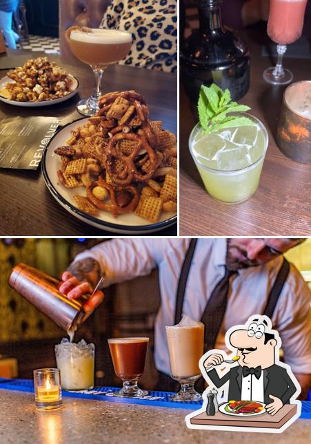 Revolver, 1270 N Milwaukee Ave in Chicago - Restaurant reviews