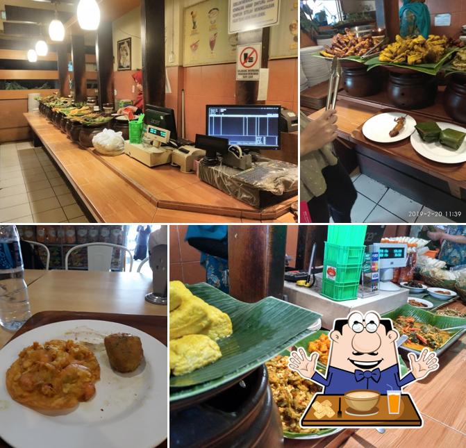 Ampera Restaurant Otista, Bandung, Jl. Otto Iskandar Dinata No.61 ...
