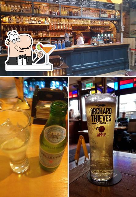J.M. Reidy's, 4 Main St in Killarney - Restaurant menu and reviews