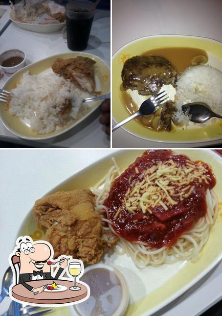 Jollibee restaurant, Angeles, Jose Abad Santos Ave