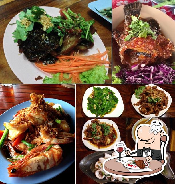 Bang Mud Floating Restaurant, Phuket - Restaurant reviews