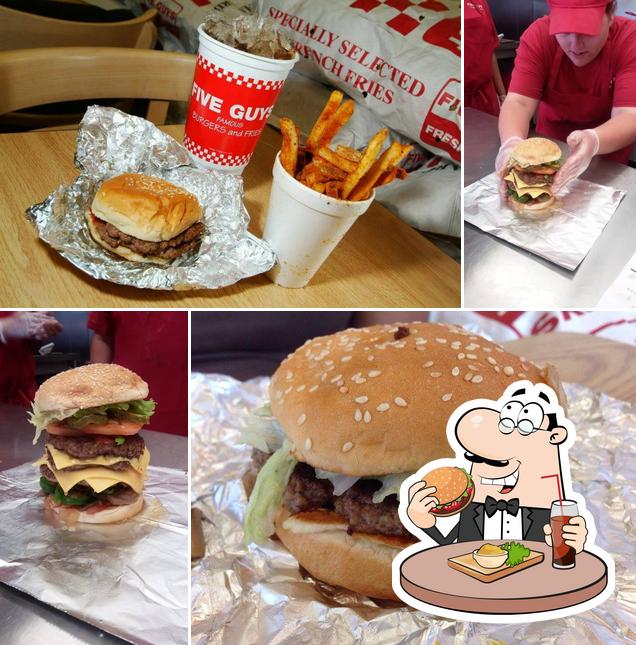 Five Guys, 4650 W Main St Ste. 602 in Dothan - Restaurant menu and reviews