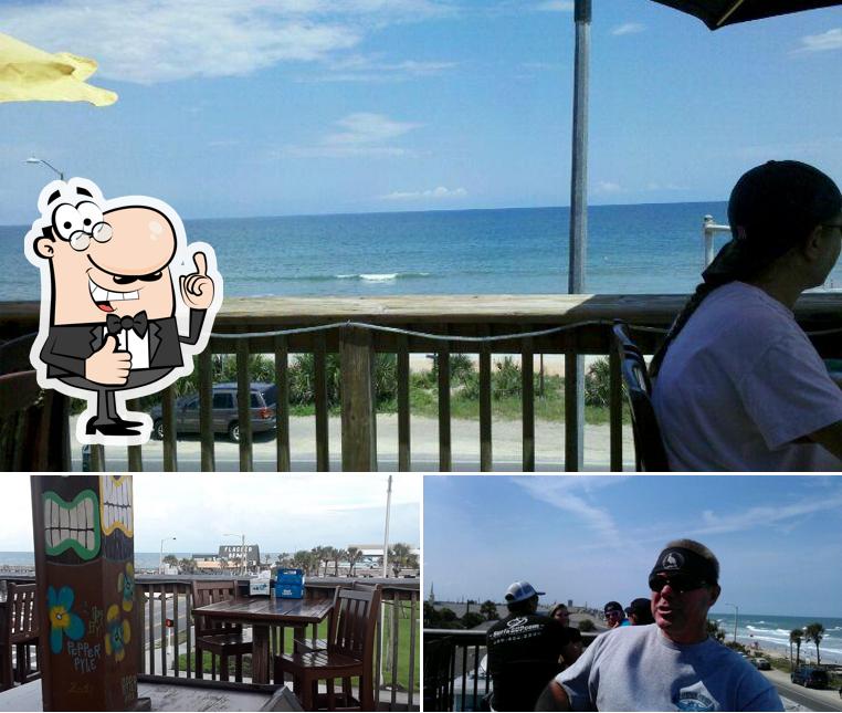 Finns Beachside Pub in Flagler Beach - Restaurant menu and reviews