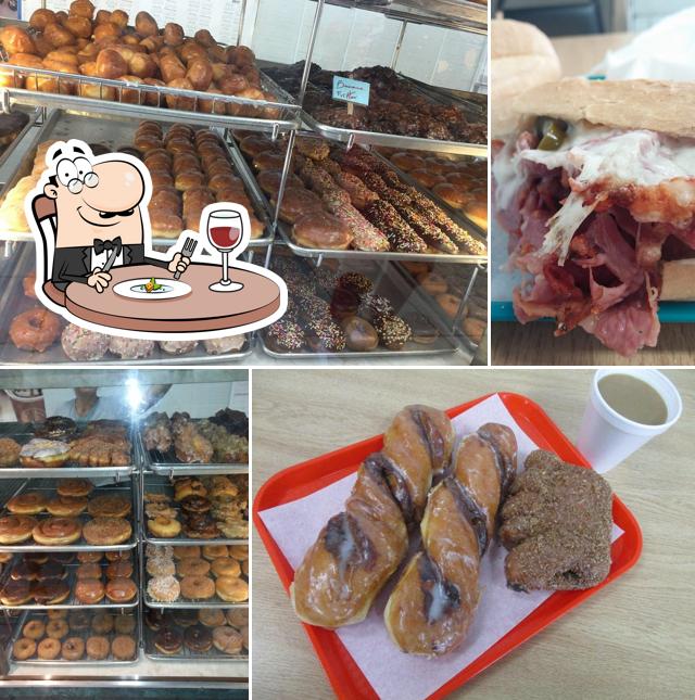 Paradise Donuts & Deli, Mission Viejo - Restaurant menu, prices and reviews