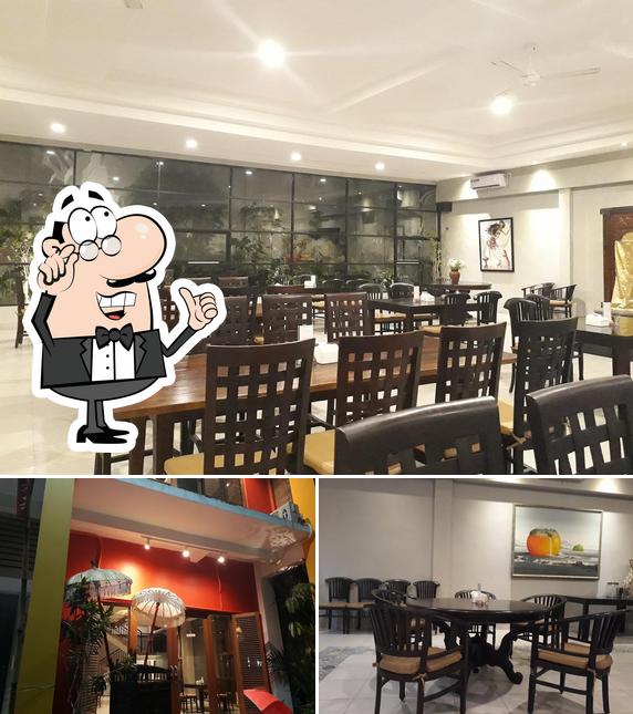 Resto & Hall Handayani Krian restaurant, Surabaya - Restaurant reviews