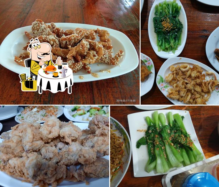 Warung Apung Ajun 亞雲水上餐廳, Pemangkat Kota - Restaurant menu, prices and ...
