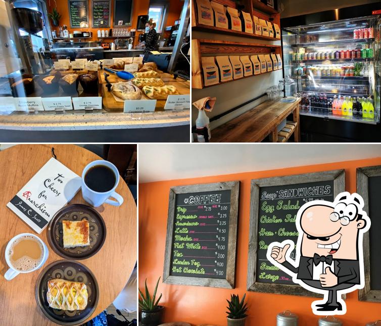 Ten Toes Coffee House, 1109 Cyrville Rd in Ottawa - Restaurant reviews