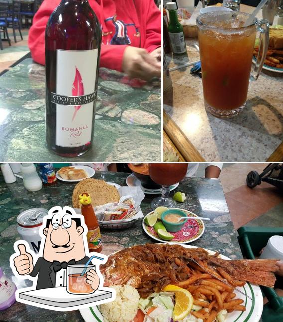 Mariscos El Veneno, 6651 S Pulaski Rd in Chicago - Restaurant menu and ...