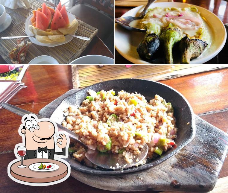 Badjao Seafront Restaurant, Puerto Princesa, PPHX+4V5 - Restaurant reviews