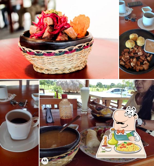 La Ceiba Restaurante Bar - Restaurant menu, prices and reviews