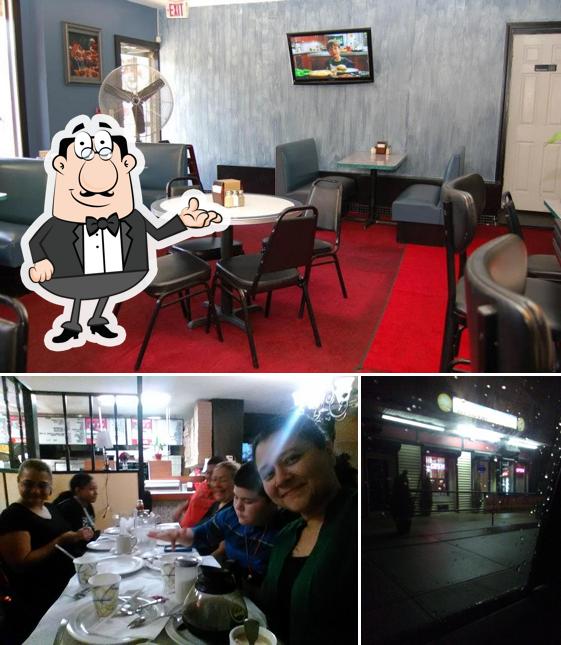 Julio's Famous Pizza, Bridgeport - Restaurant menu, prices and reviews