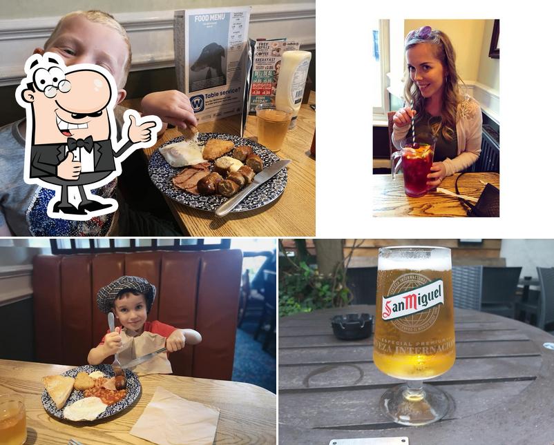 J D Wetherspoon in Bridport - Restaurant reviews