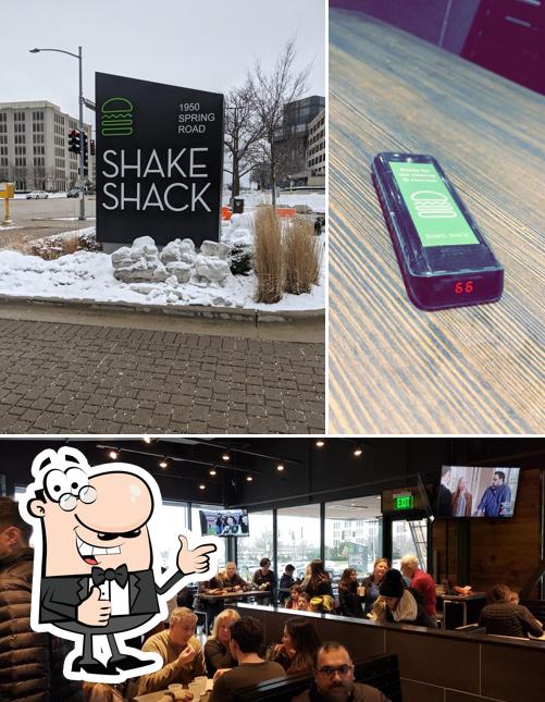Shake Shack Oak Brook in Oak Brook - Restaurant menu and reviews
