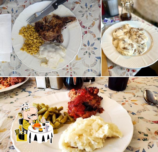 Downtown Elgin Cafe & BBQ in Elgin - Restaurant reviews