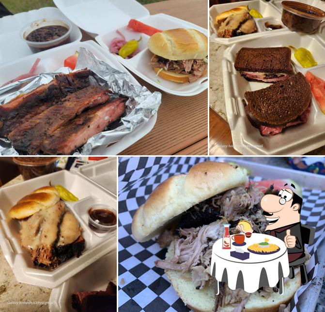 210 Bar-B-Que, Bayport - Restaurant menu, prices and reviews