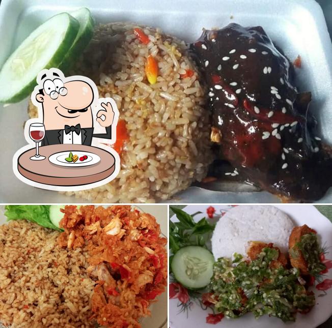 Nasi Goreng Geprek Hanina restaurant, Kaliwungu - Restaurant menu and ...