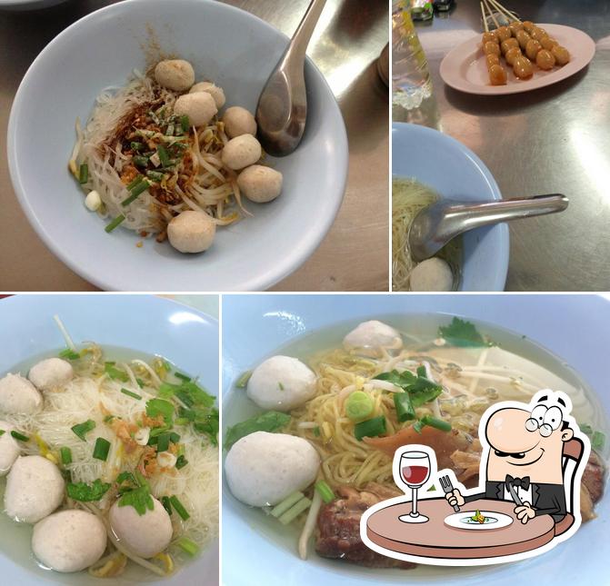 เฮงกี่ ลูกชิ้นน้ำใส (หัวหิน) Heng Ki (Hua Hin) restaurant, Bangkok ...