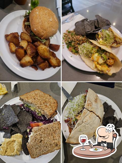 The Manatee Cafe, St. Augustine - Restaurant menu, prices and reviews