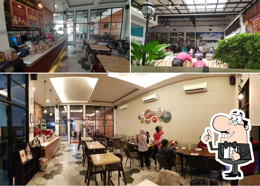 Piro Restaurant & Cafe, South Tangerang - Restaurant menu and reviews