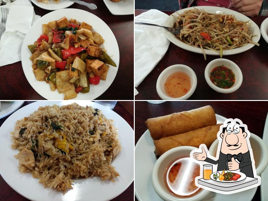 Plia's Kitchen in Green Bay - Restaurant menu and reviews