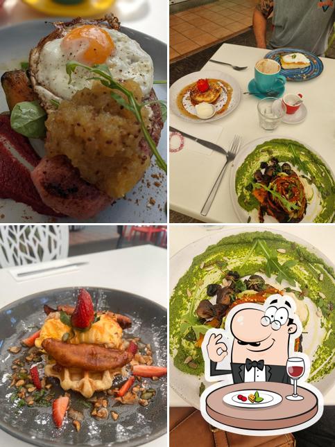 Ten 06 Cafe Bar in Yorkeys Knob - Restaurant menu and reviews