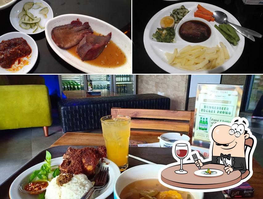 Happy Suzy restaurant, Surabaya, Jl. Diponegoro No.111 - Restaurant ...
