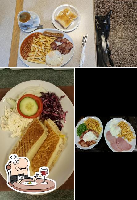 Ozzie's Cafe, 322 Stafford Rd in London - Restaurant menu and reviews