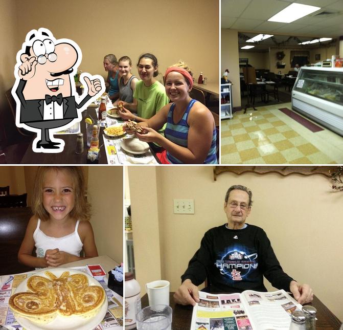 Central Manor Bakery & Grille in USA - Restaurant menu and reviews