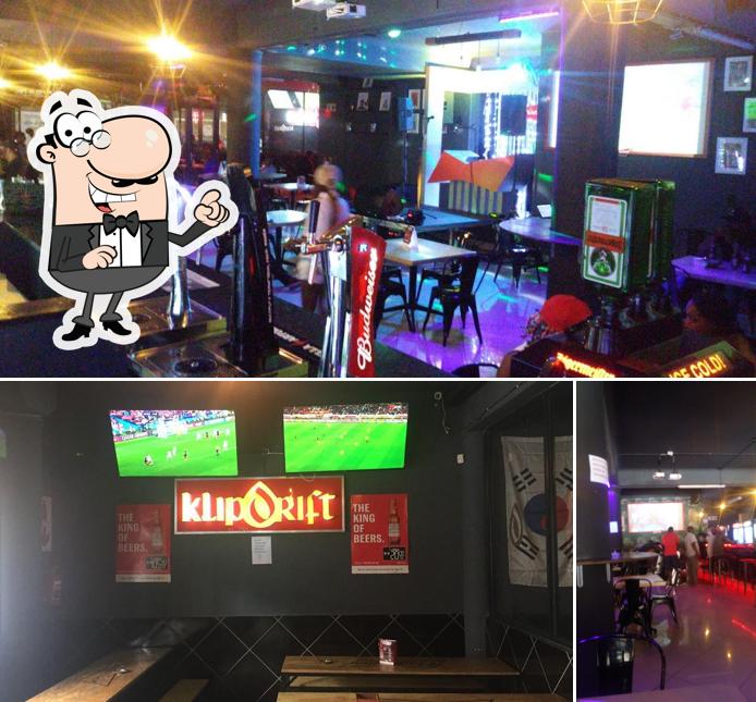 Four Four Two, Pretoria - Restaurant menu, prices and reviews