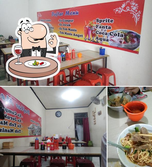 Bakso Mas Eko Pasar Gembong. restaurant, Sumur Bandung - Restaurant reviews