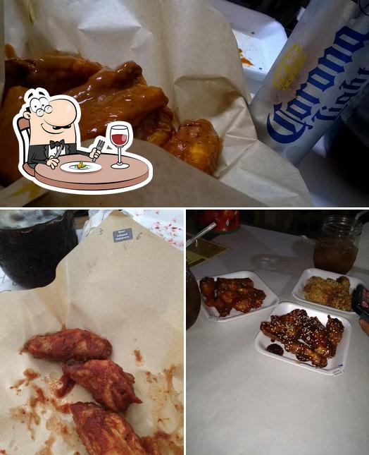 Chinito Wings fast food, Santiago de Querétaro - Restaurant menu and ...