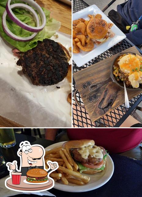 SALTY SHAMROCK IRISH PUB, 6186 N U.S. Hwy 41 in Apollo Beach ...