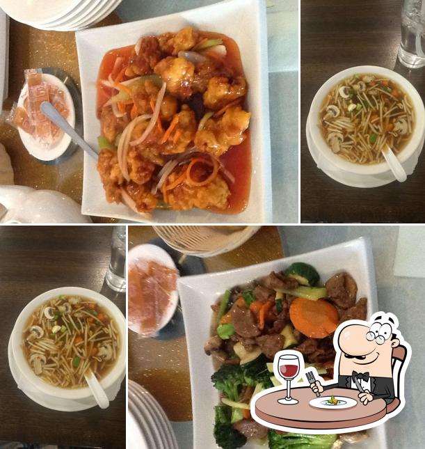 Huku Chinese Bistro, Sherwood Park - Restaurant menu, prices and reviews
