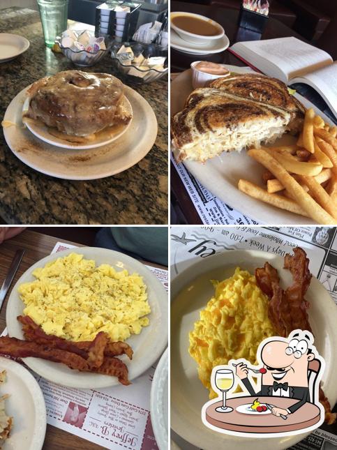 Dutch Valley Restaurant in Sarasota - Restaurant menu and reviews