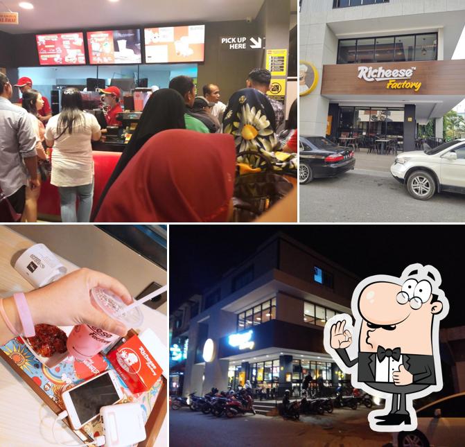 Richeese Factory Nagoya Batam, Batam - Restaurant menu, prices and reviews