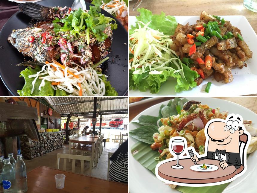 Ruan Mai Sai Nam restaurant, Khlong La - Restaurant reviews