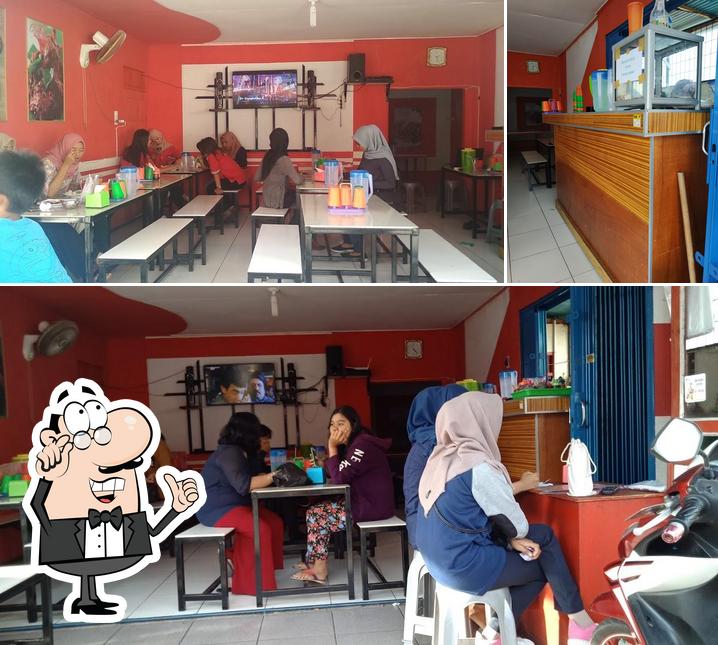 Java Cafe Hotspot, Padang - Restaurant reviews