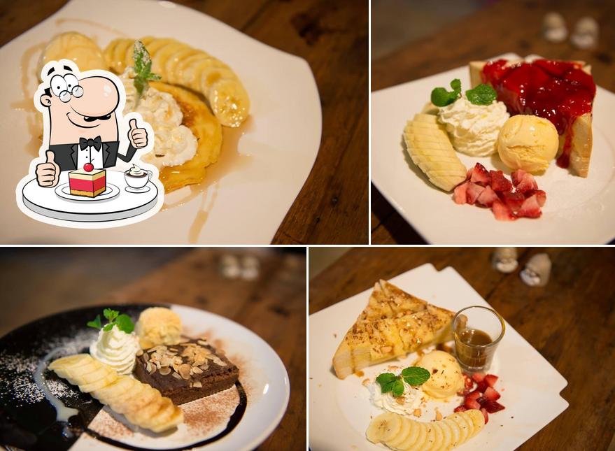 The Point milk & toast station, Chong Kham - Restaurant reviews