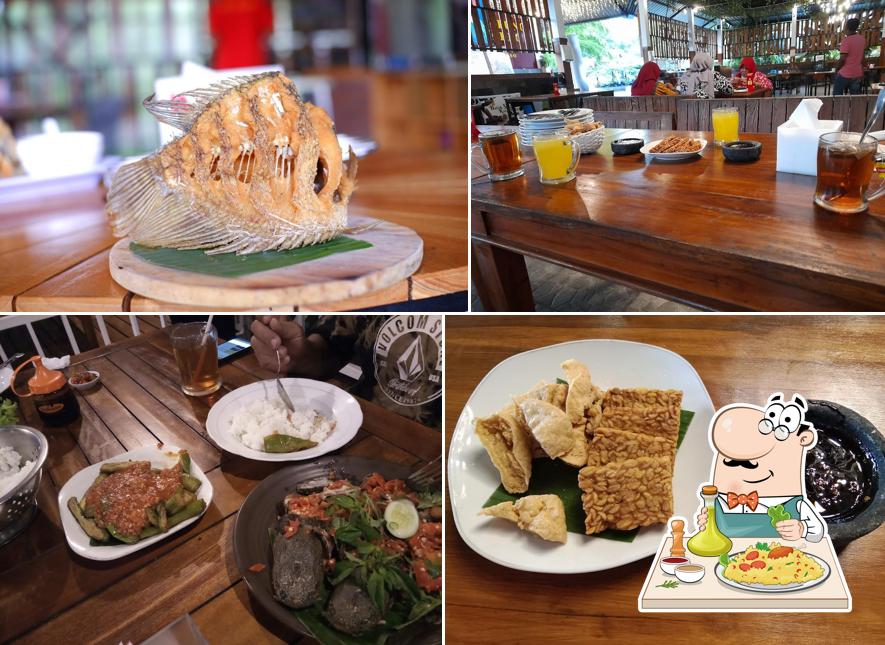 Warung Wareg restaurant, Malang, Jalan Raya Kepuharjo No.7 - Restaurant ...