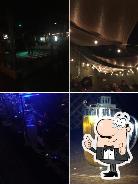 Alibi East & Back Alley Bar in Pomona - Restaurant reviews