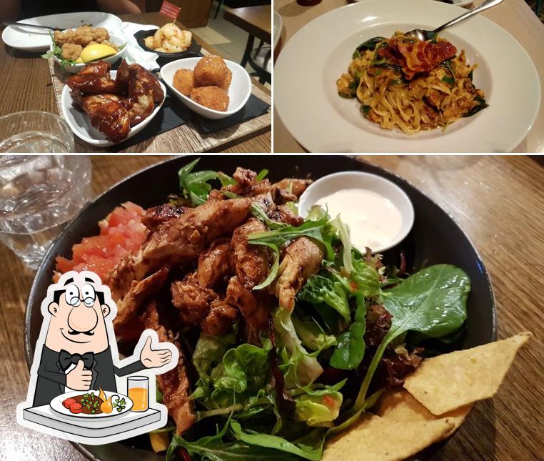 Bondi Pizza, Shops 446 & 447, Level 4, Cnr Herring Rd &, Waterloo Rd in ...