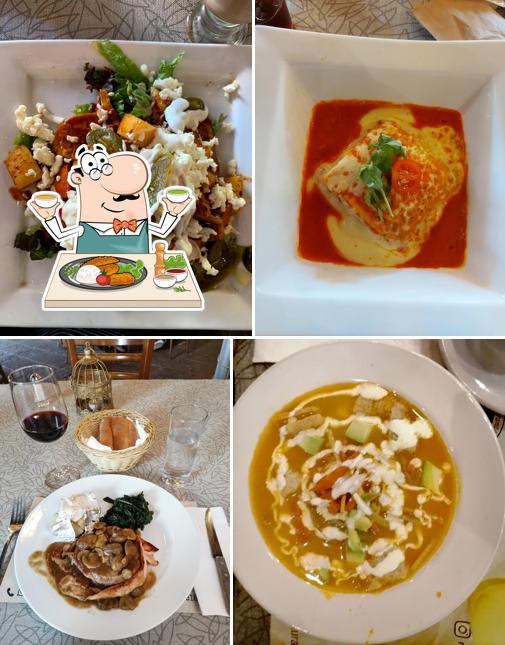 Top 5 restaurants with mole poblano in El Pueblito, november 2024 ...
