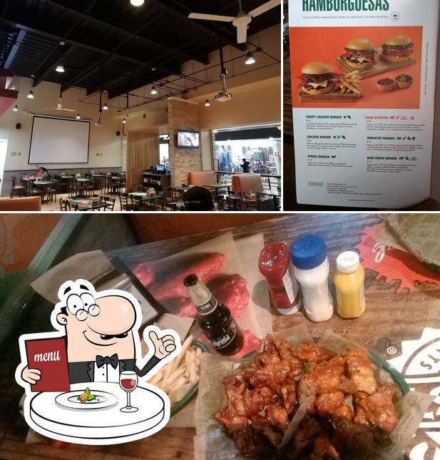 Wingstop restaurant, Mexico, Av. Ricardo Flores Magón 210 - Restaurant ...
