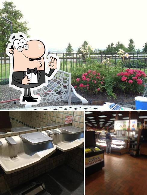 Wegmans, 1315 Cold Spring Rd in Scranton - Restaurant menu and reviews