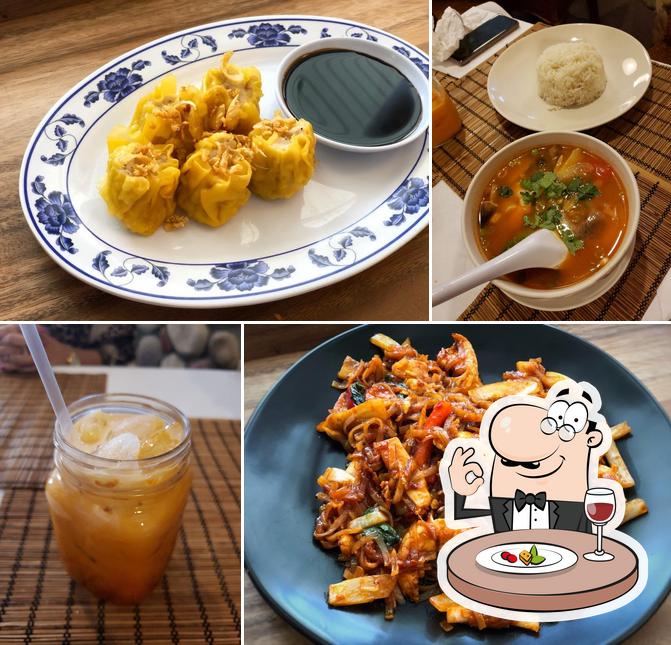 Noodle Alley, 2370 Miracle Lane in Mishawaka - Restaurant menu and reviews